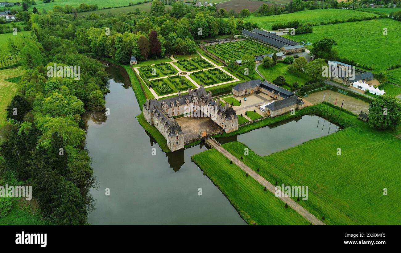 Chateau rocher portail hi-res stock photography and images - Alamy