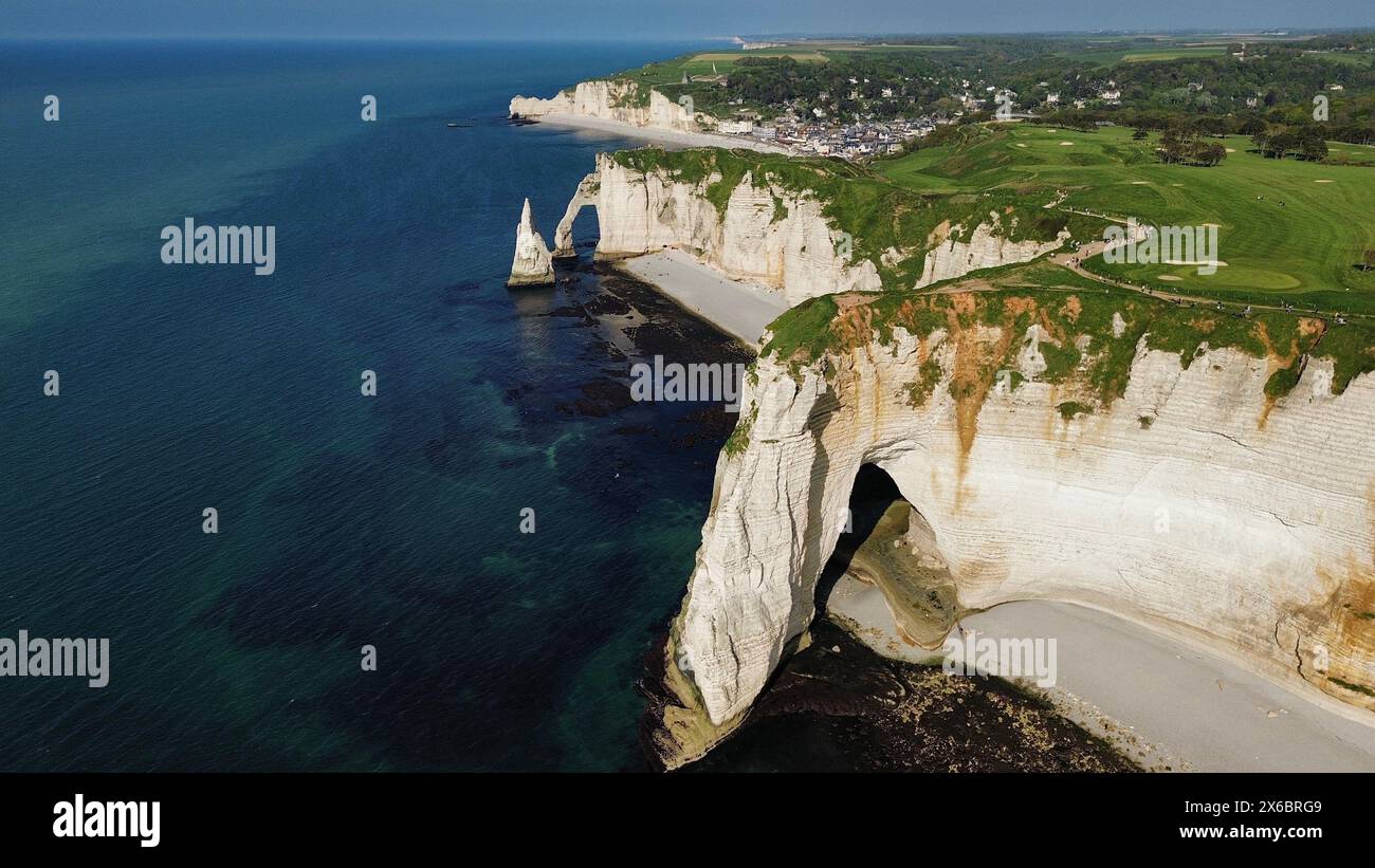 Cliff drone hi-res stock photography and images - Alamy