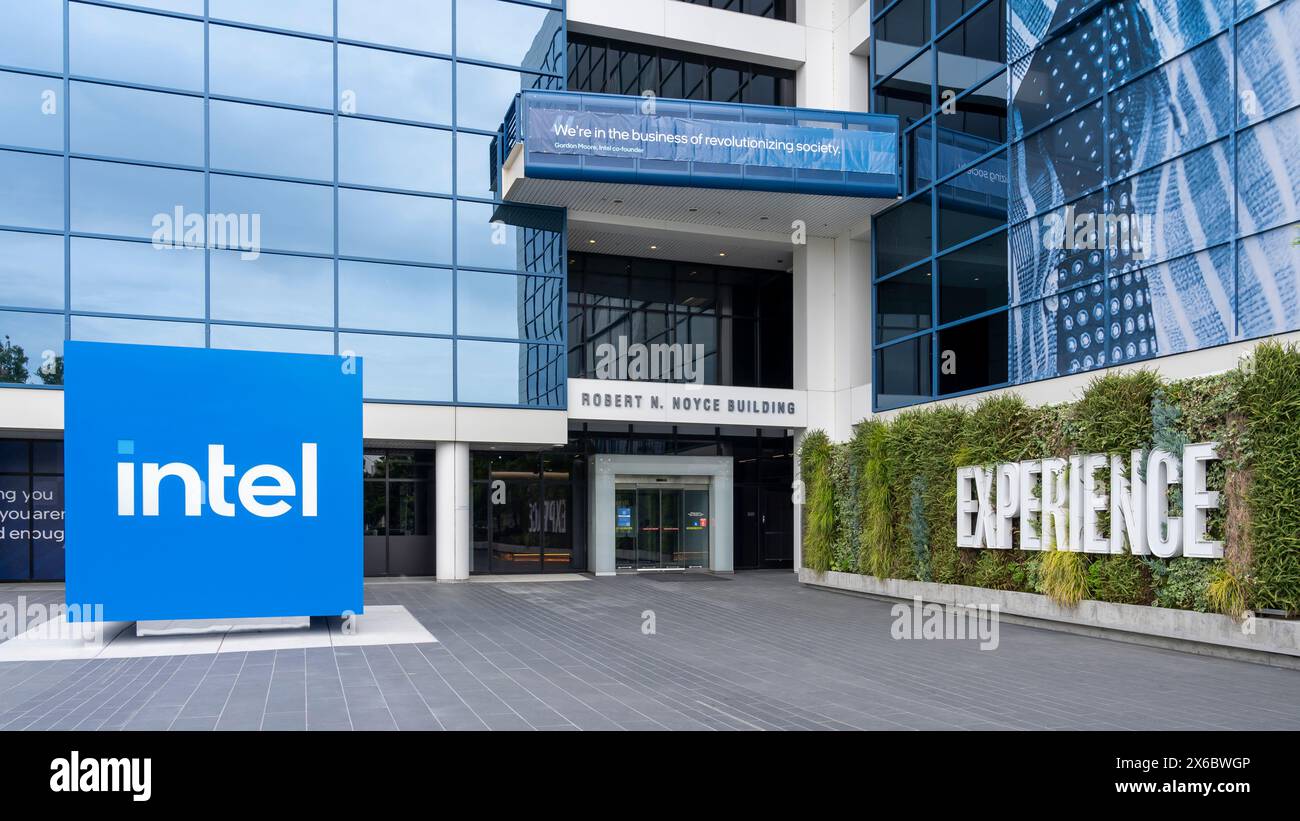 An american multinational corporation hi-res stock photography and ...