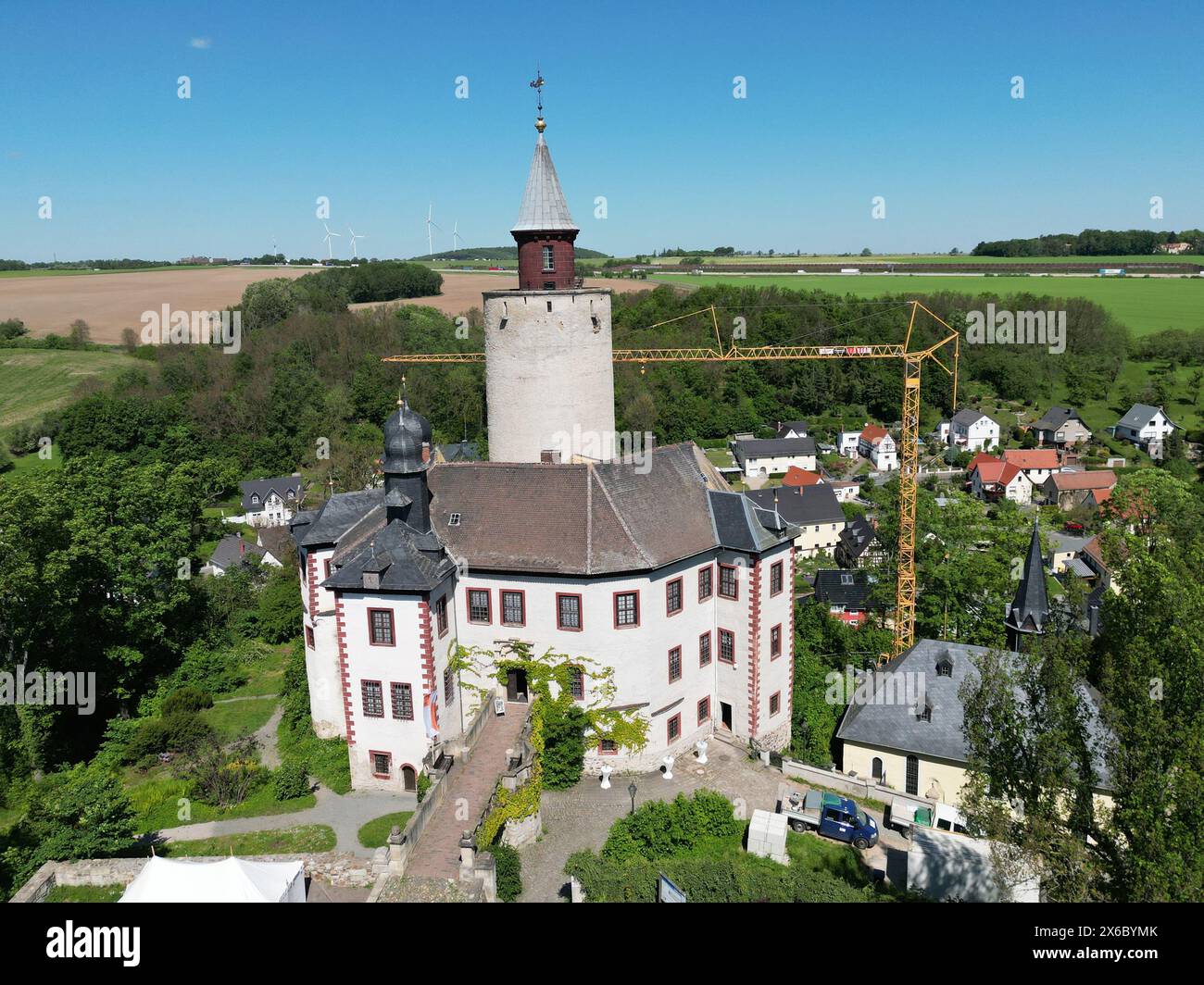 14 May 2024, Thuringia, Posterstein: Posterstein Castle during a site ...
