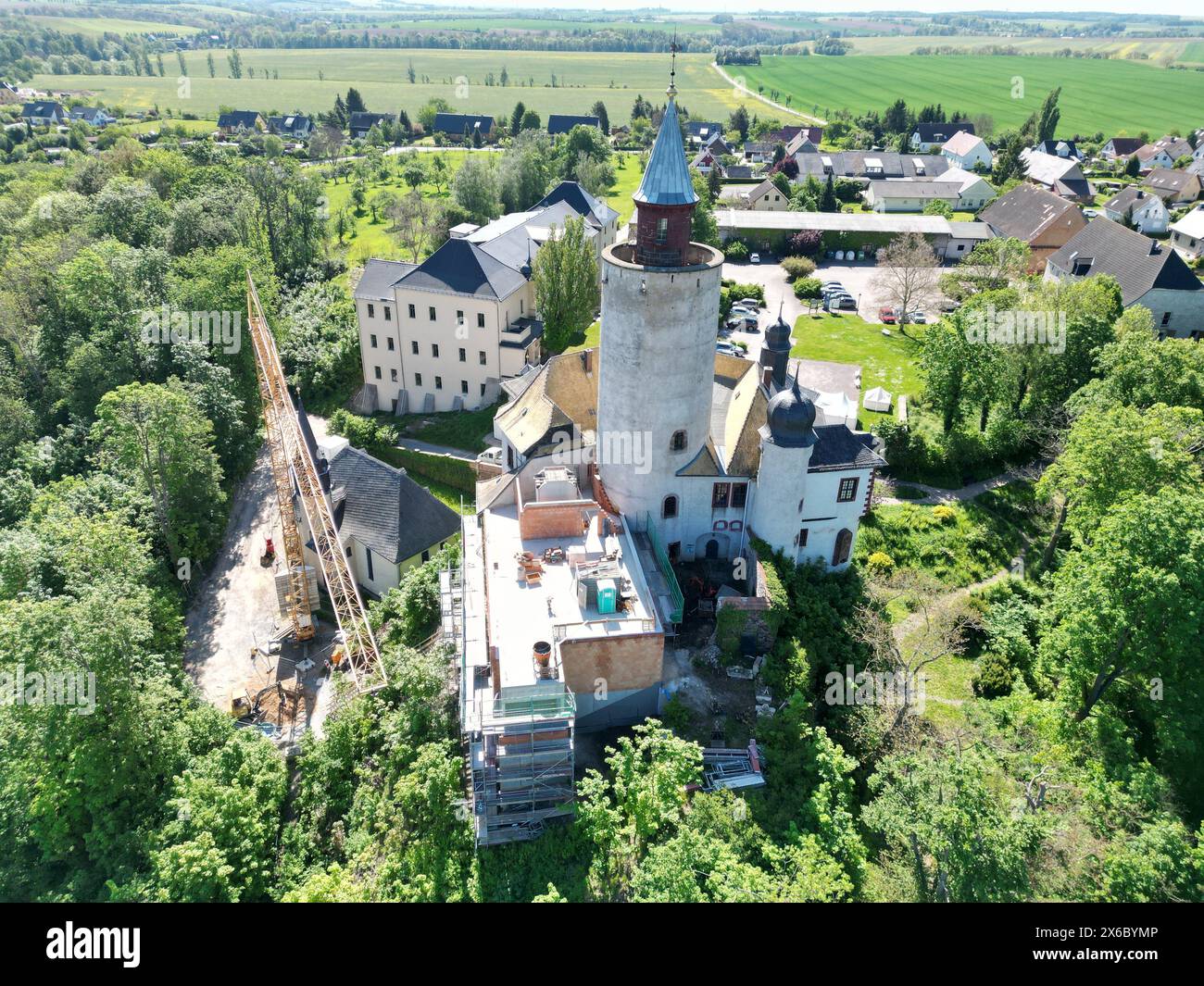 14 May 2024, Thuringia, Posterstein: Posterstein Castle during a site ...