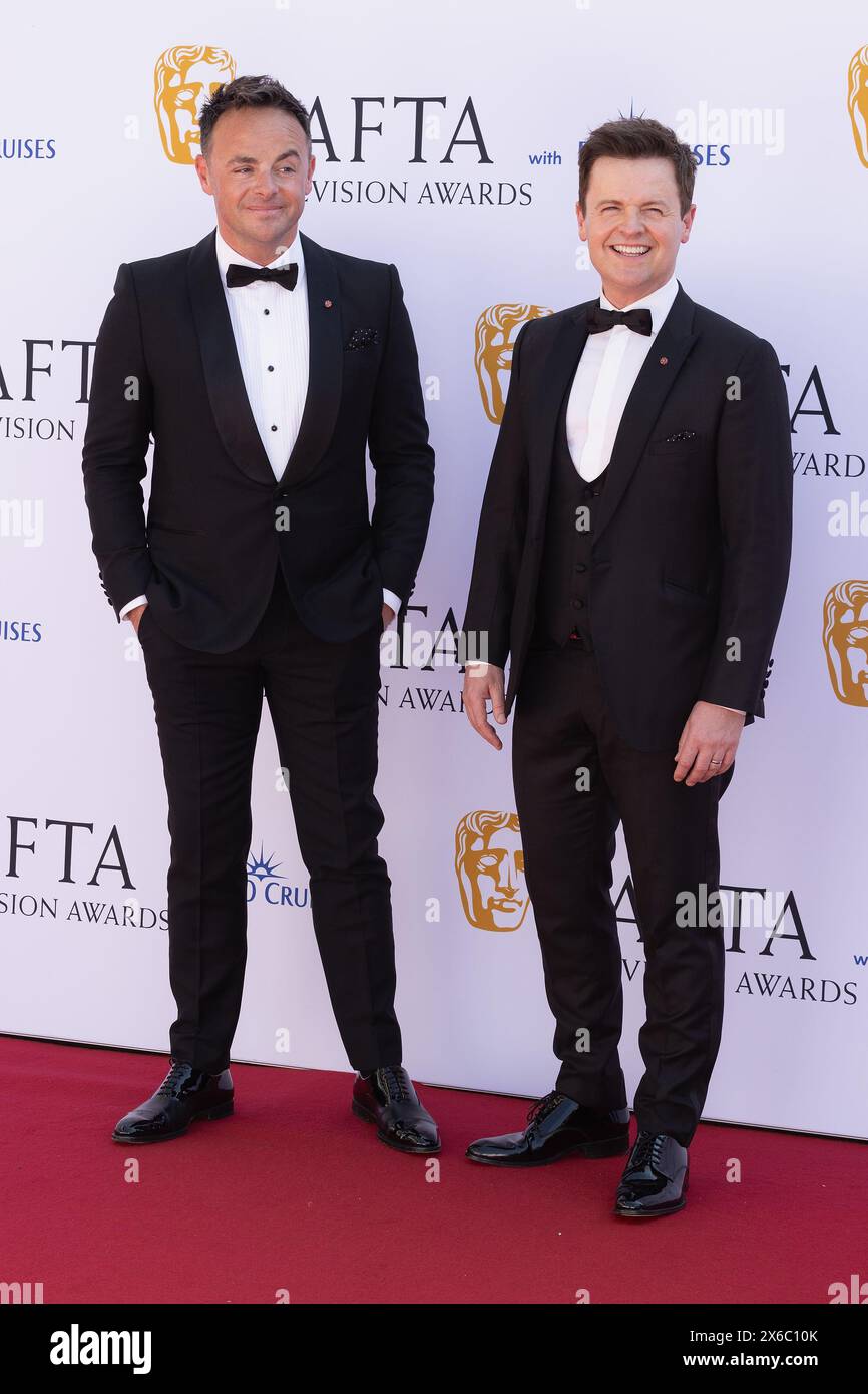 Tv presenter duo hi-res stock photography and images - Alamy