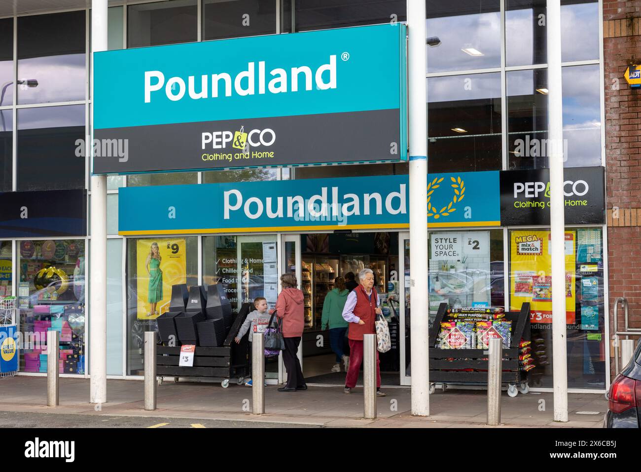 Malvern Shopping Park, Roman Way, Great Malvern, WR14 1JQ Stock Photo ...