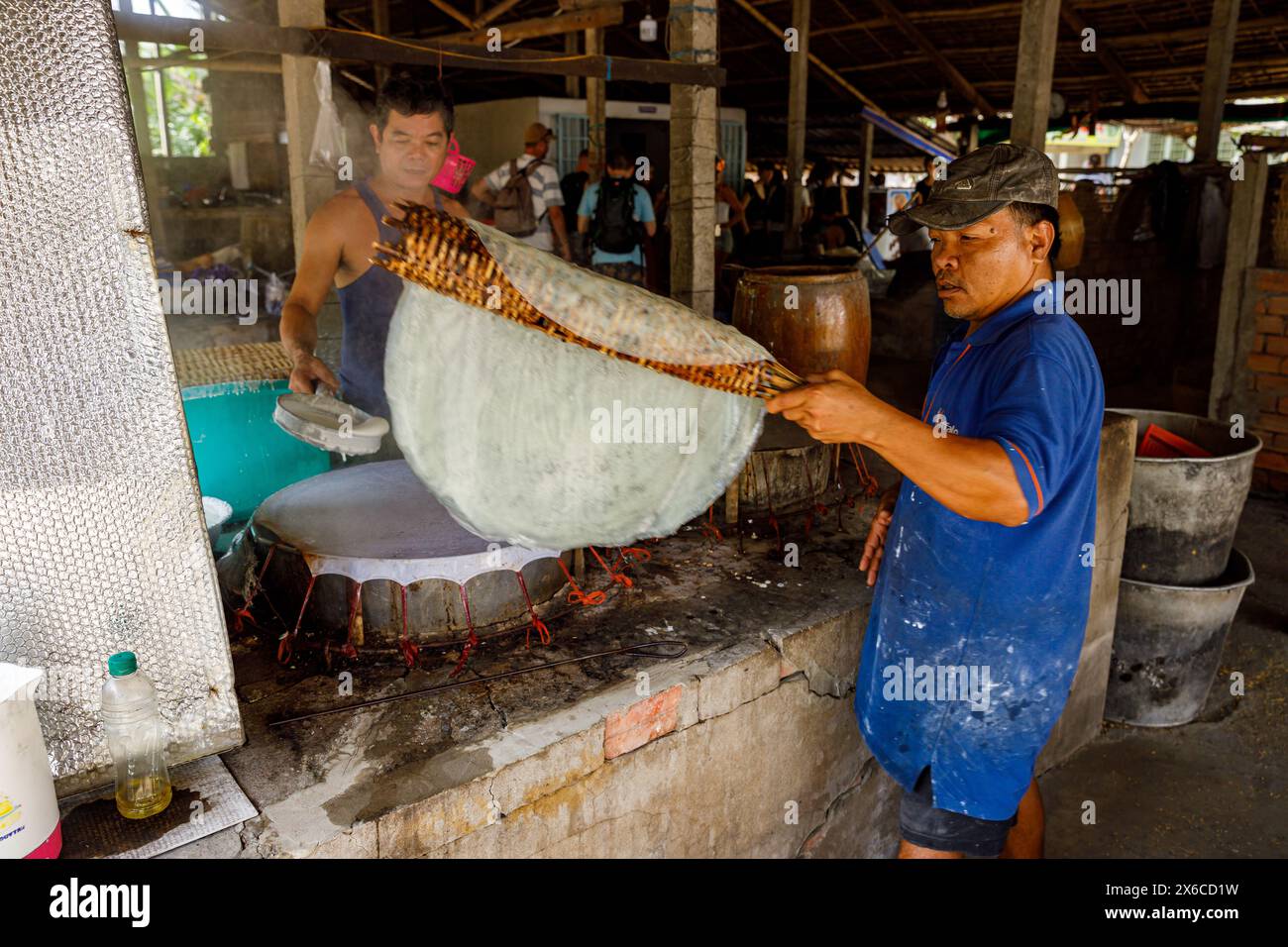 Rice paper production in the Mekong Delta at Cai Rang in Vietnam Stock ...
