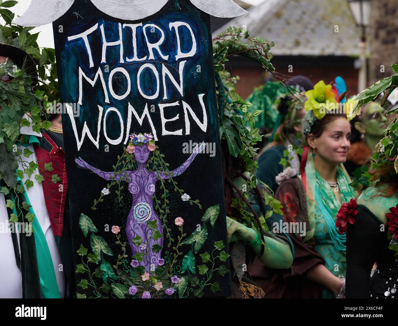 Third moon women hi-res stock photography and images - Alamy