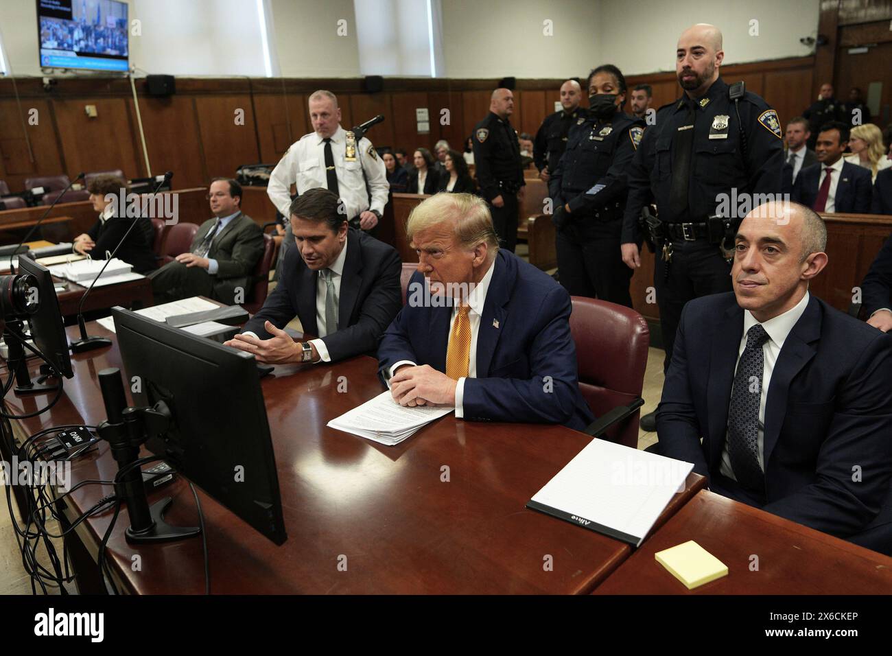 Former President Donald Trump appears at Manhattan criminal court ...