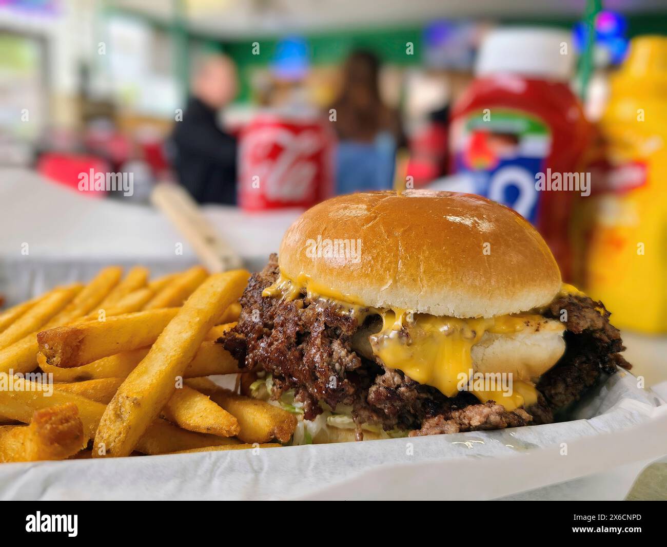 Smasburger hi-res stock photography and images - Alamy
