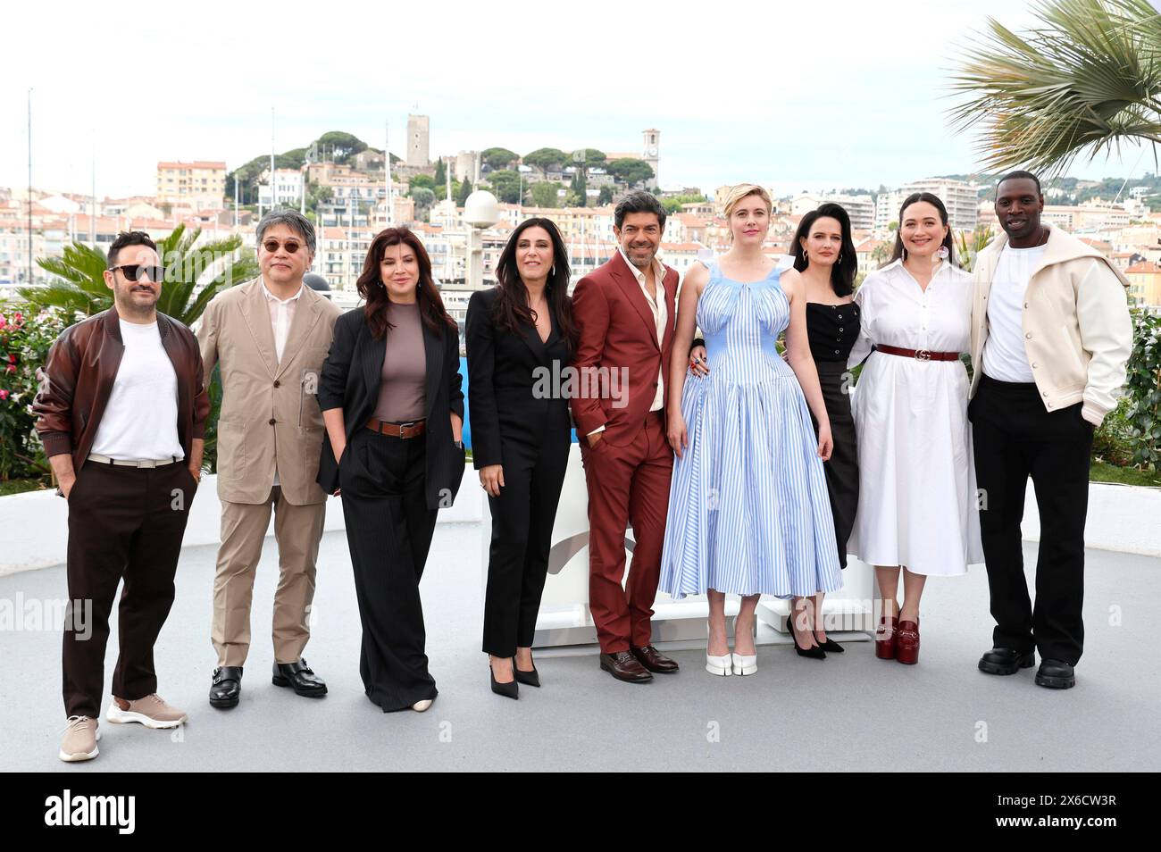 Juan Antonio Bayona, Hirokazu Kore-eda, Ebru Ceylan, Nadine Labaki ...