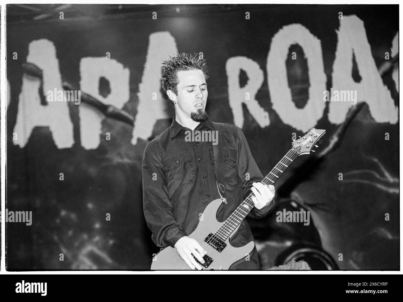 JERRY HORTON, PAPA ROACH, READING FESTIVAL, 2001: Guitarist Jerry ...