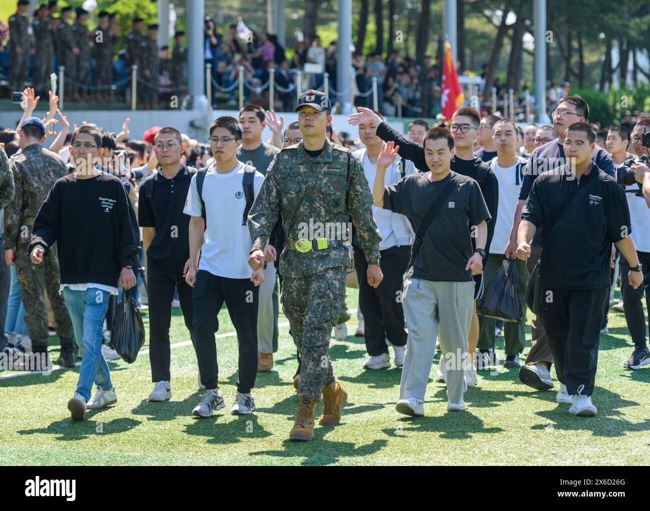 South korean military service hi-res stock photography and images - Alamy