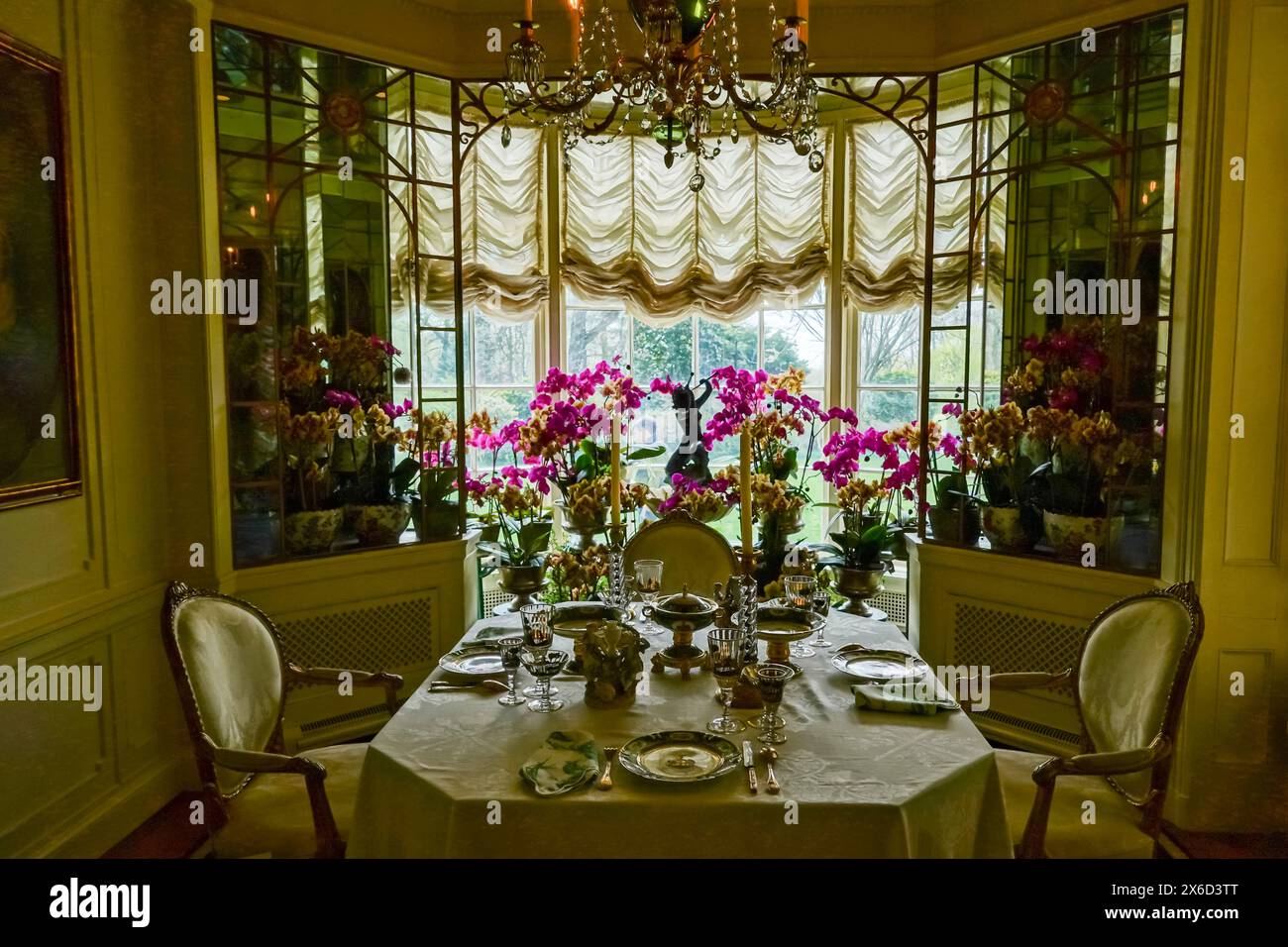The Breakfast Room in the Hillwood Mansion Stock Photo - Alamy