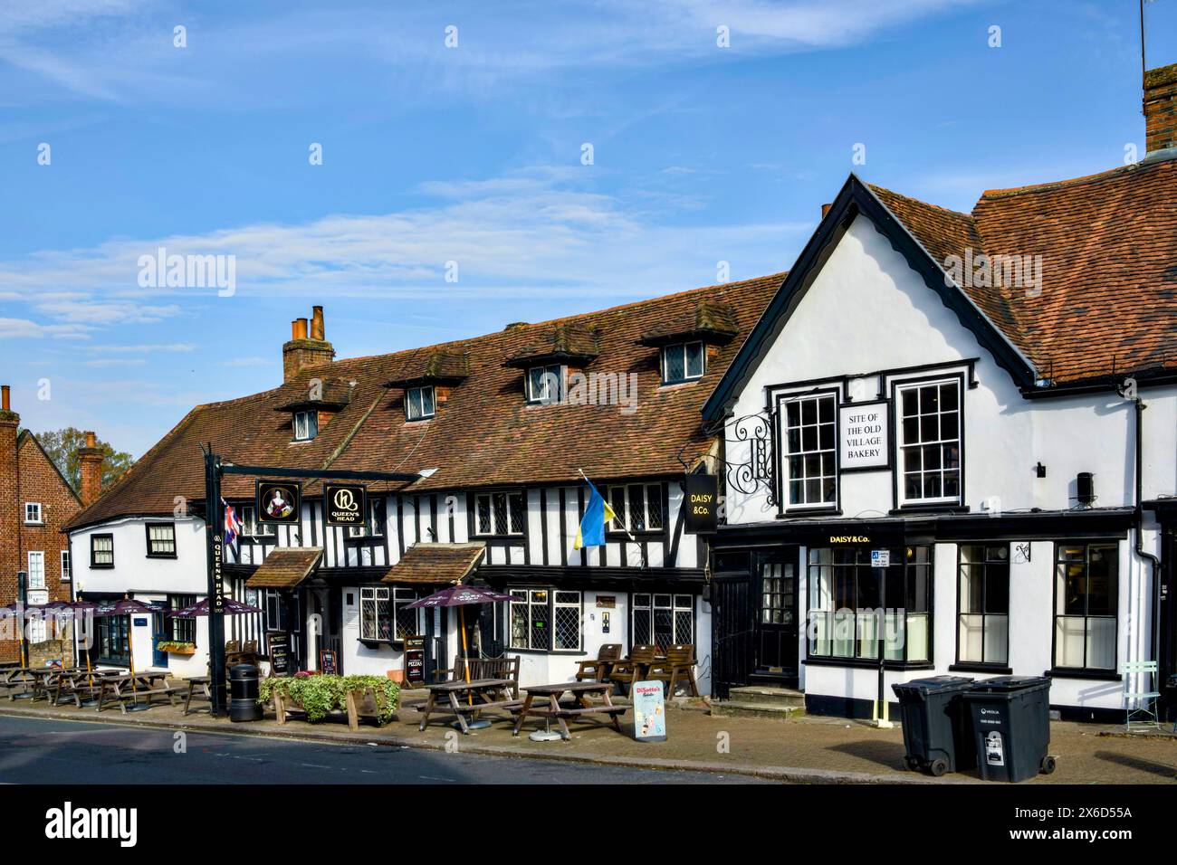 Queens Head Public House, High Street, Pinner, Borough of Harrow ...