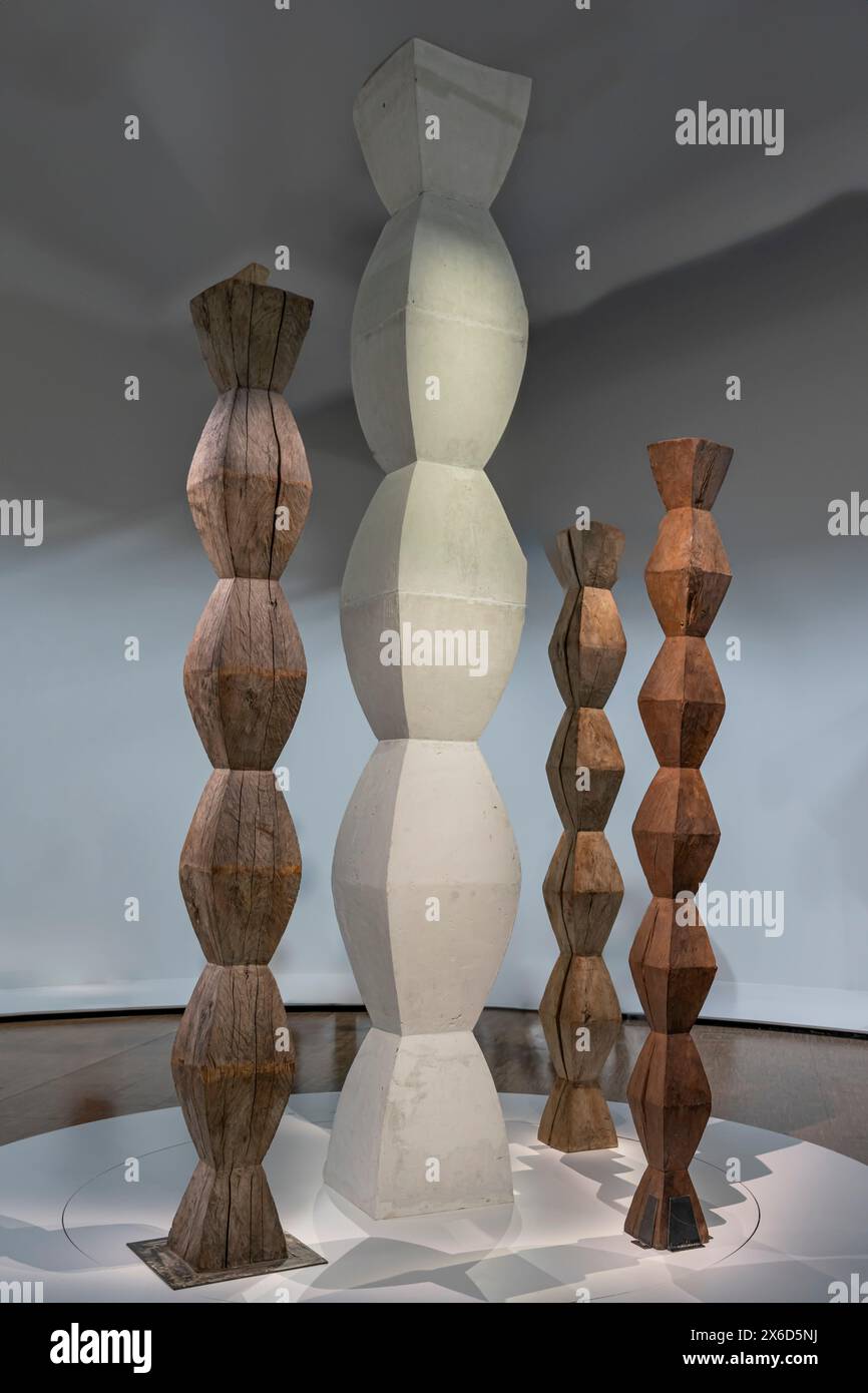 Paris, France - 05 09 2024: The Centre Pompidou: Four Endless Columns ...