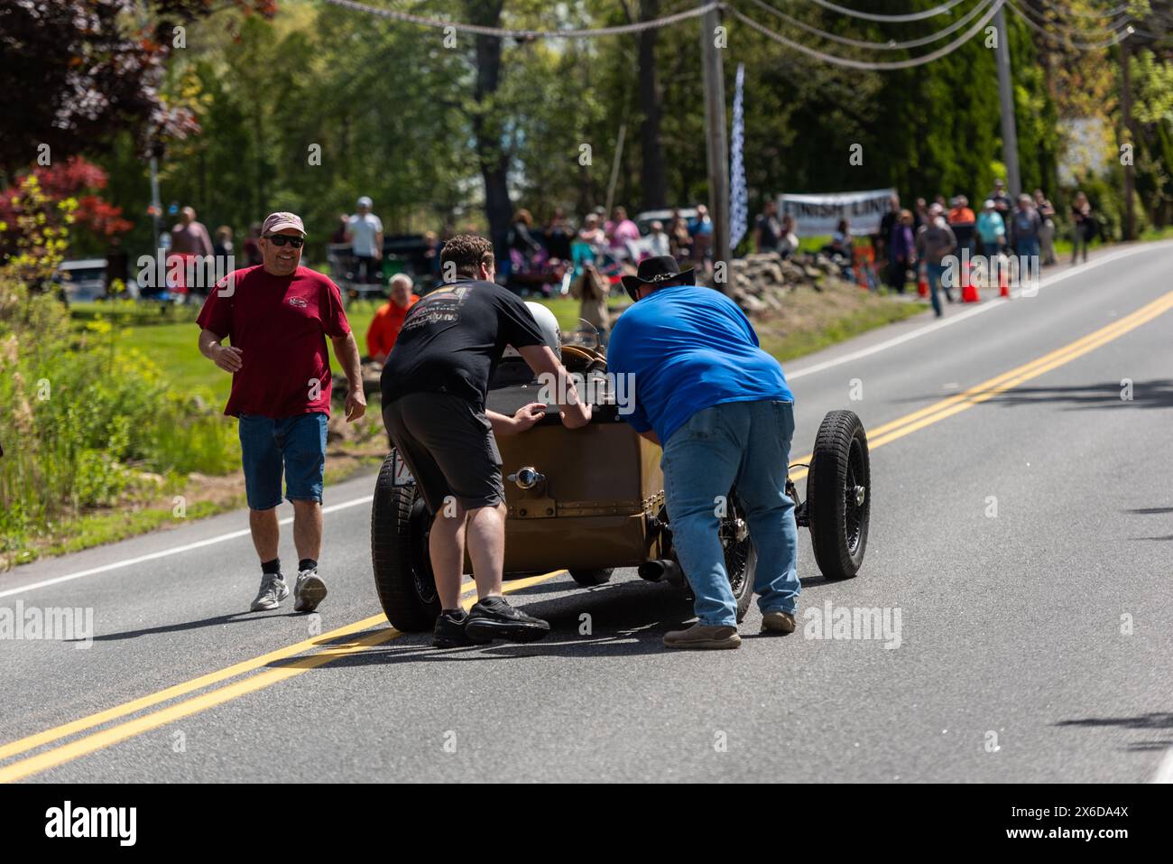 Helping street cars up hill hi-res stock photography and images - Alamy