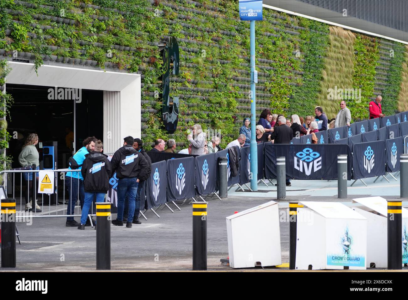 Co op arena hi-res stock photography and images - Alamy