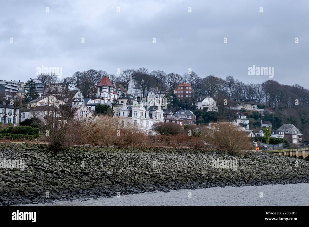 Hamburg, Germany - 02 13 2024: View from the Elbe to villas and houses ...
