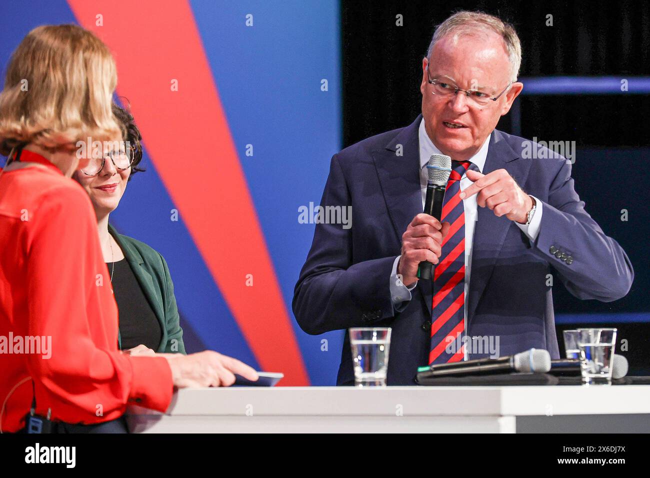 Deutscher Stiftungstag 2024 Diskussion: v.l.n.r Moderatorin Friederike ...
