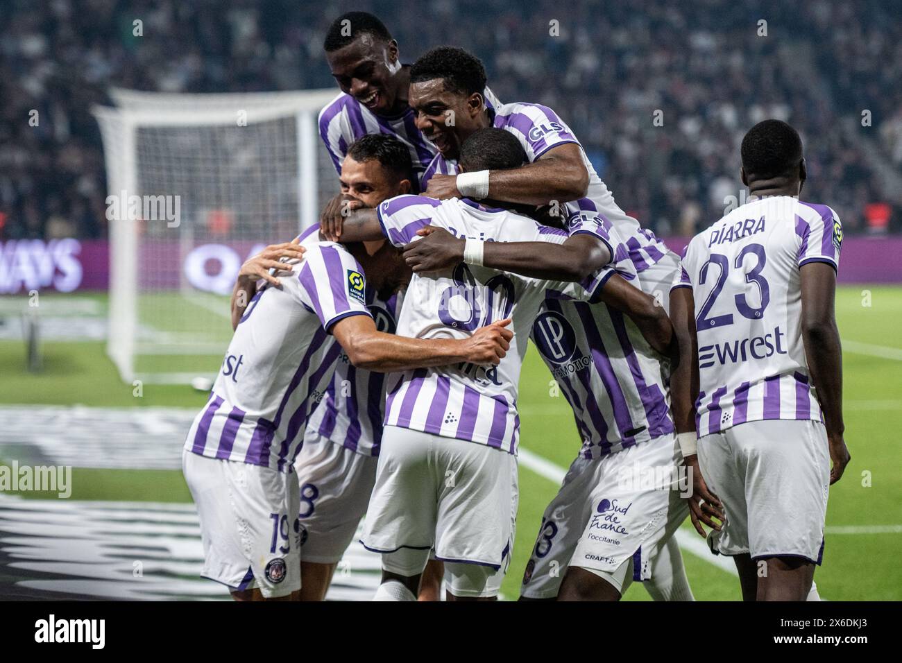 PARIS, FRANCE - MAY 12: Frank Magri of Toulouse FC celebrate with Shavy ...