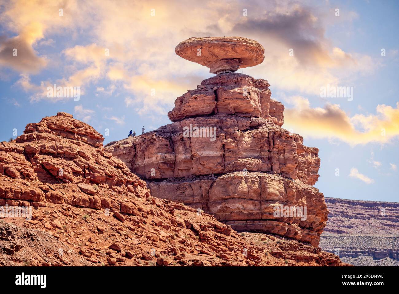 Mexican Hat rock at sunset - sombrero shaped rock formation in Utah ...