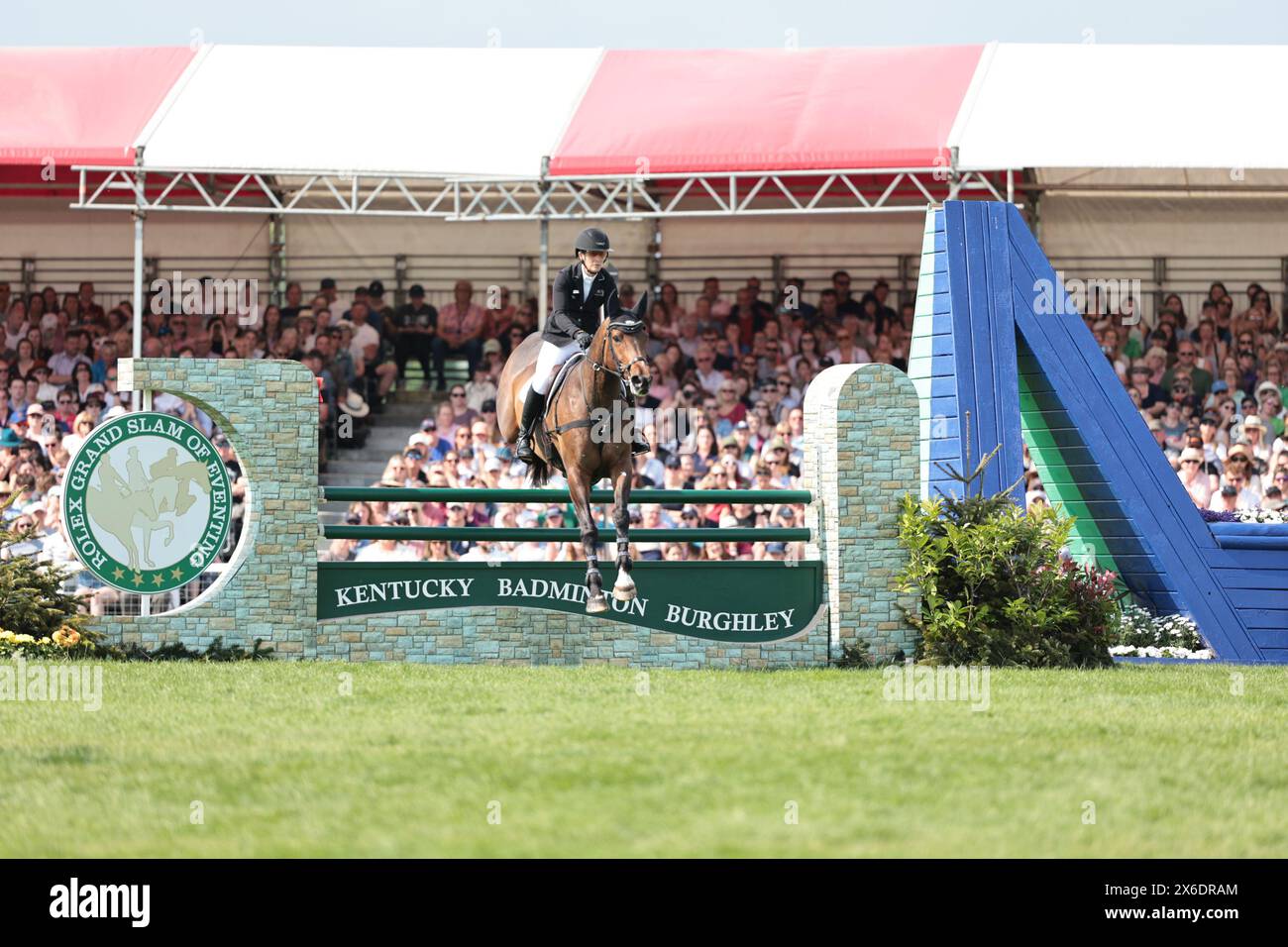 Caroline Powell of New Zealand with Greenacres Special Cavalier during ...