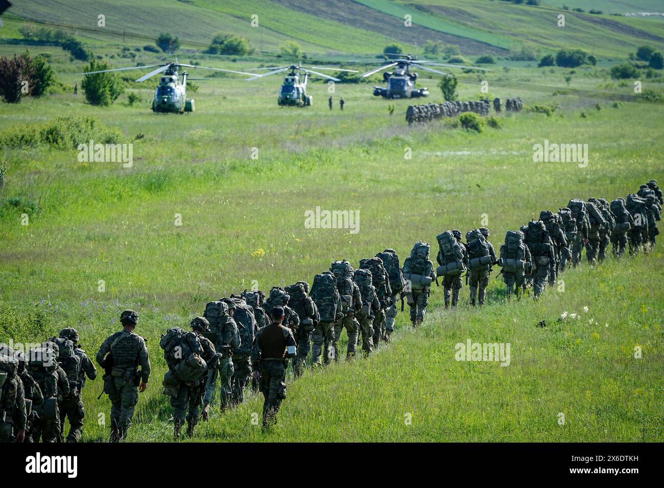 Campia Turzii, Romania. 14th May, 2024. Paratroopers from the ...