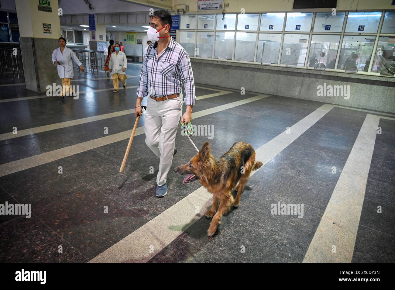 NEW DELHI, INDIA - MAY 14: Bomb Squad from Delhi Police carries out ...