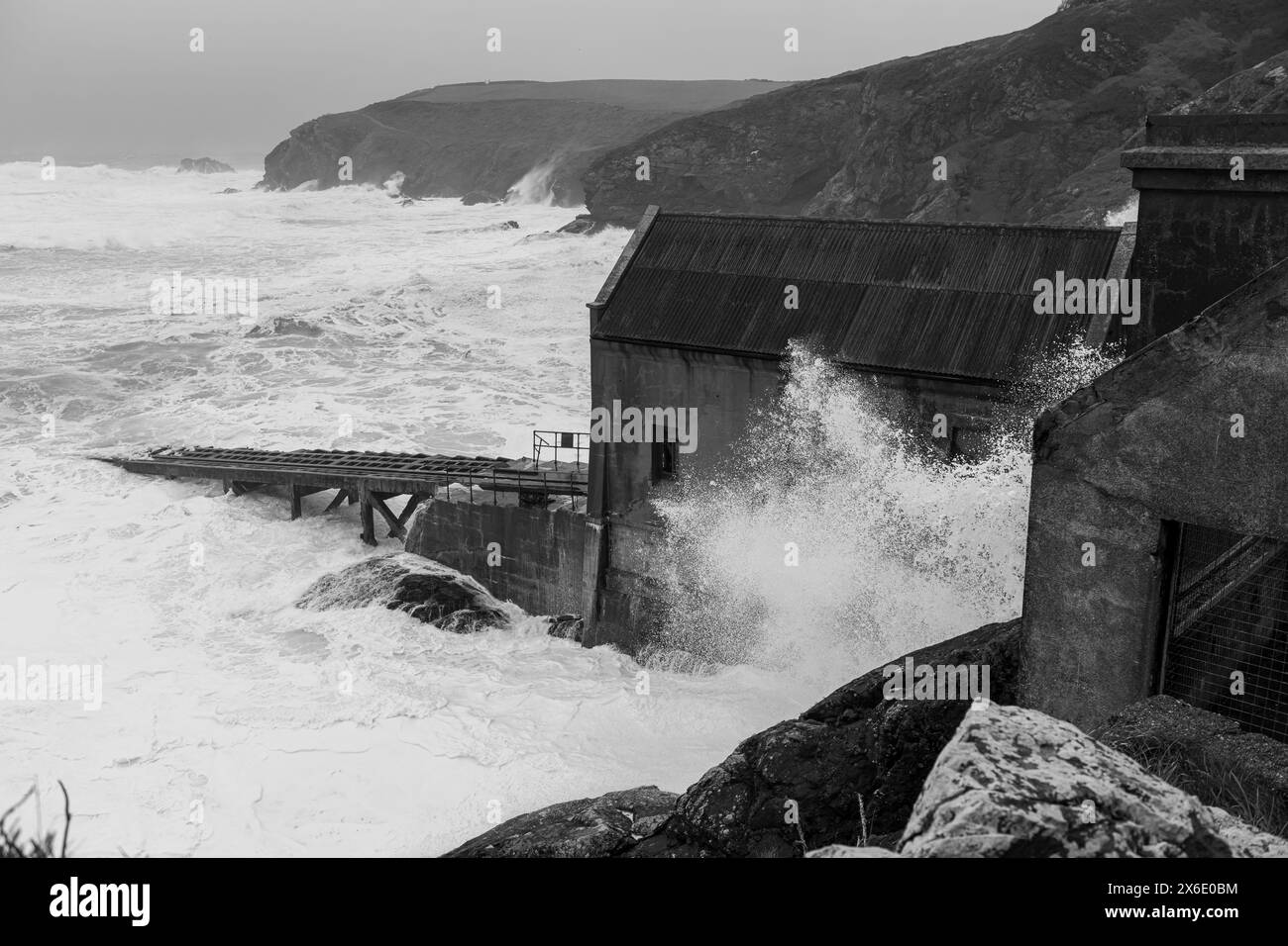 Rough seas at the Lizard Point in Cornwall during storm Kathleen on ...