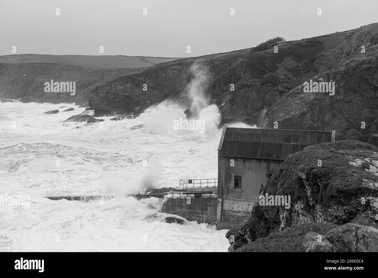 Rough seas at the Lizard Point in Cornwall during storm Kathleen on ...
