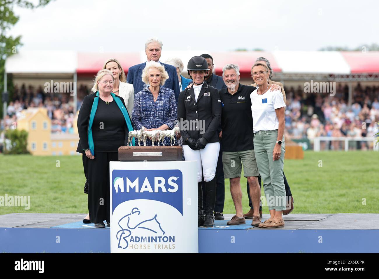 Winner Caroline Powell of New Zealand with Greenacres Special Cavalier ...