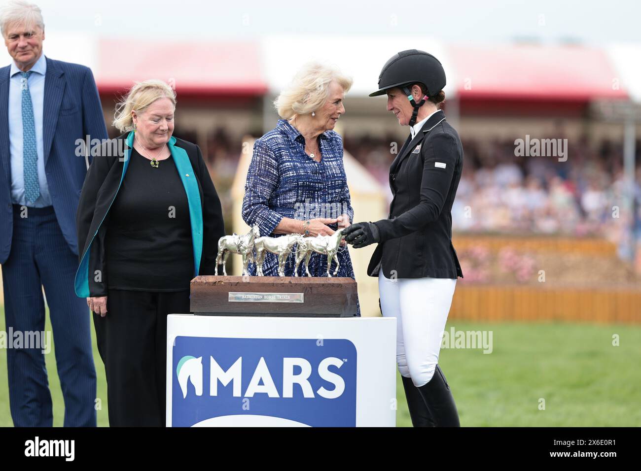 Winner Caroline Powell of New Zealand with Greenacres Special Cavalier ...