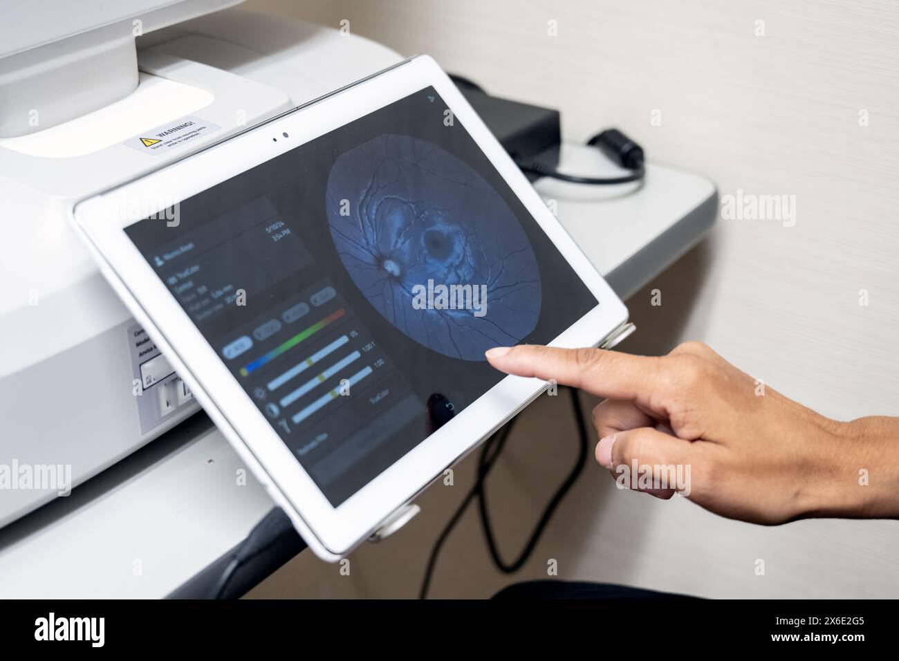 Optometry machine hi-res stock photography and images - Alamy