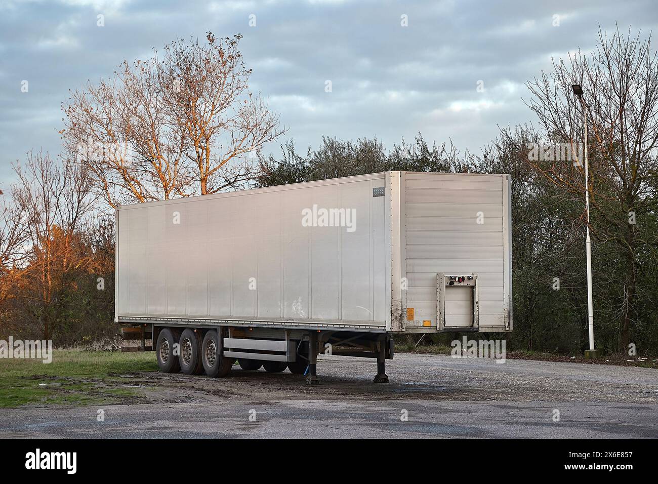 Two wheel trailer hi-res stock photography and images - Alamy