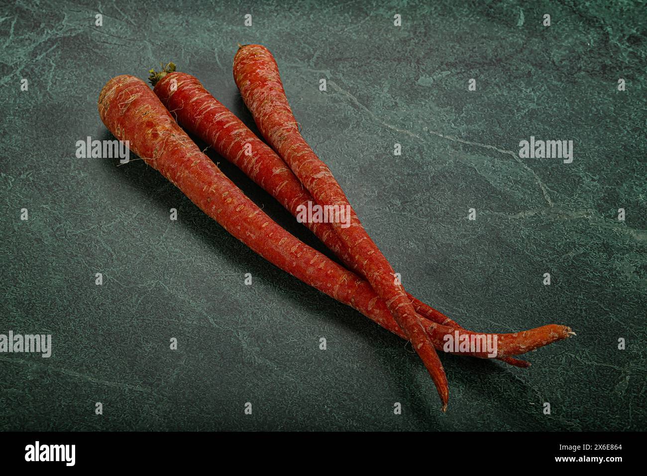 Indian red carrots indian market hi-res stock photography and images ...