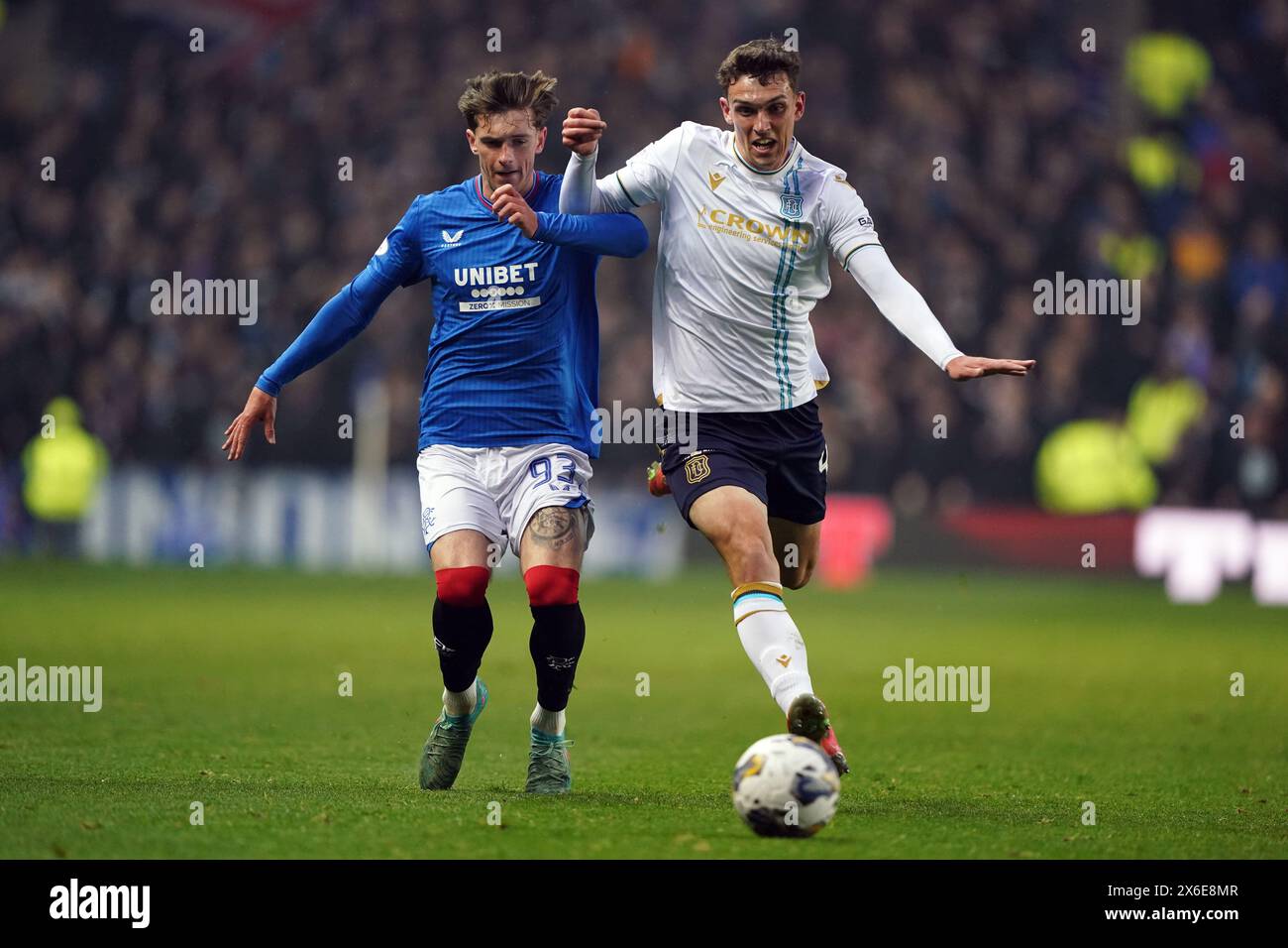 Rangers' Cole McKinnon battles with Dara Costelloe (right) during the ...