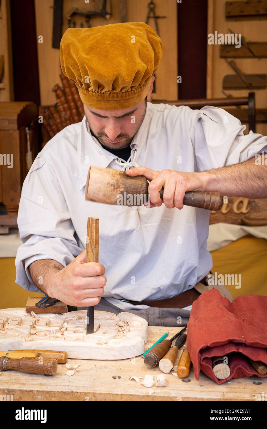 Medieval workbench hi-res stock photography and images - Alamy