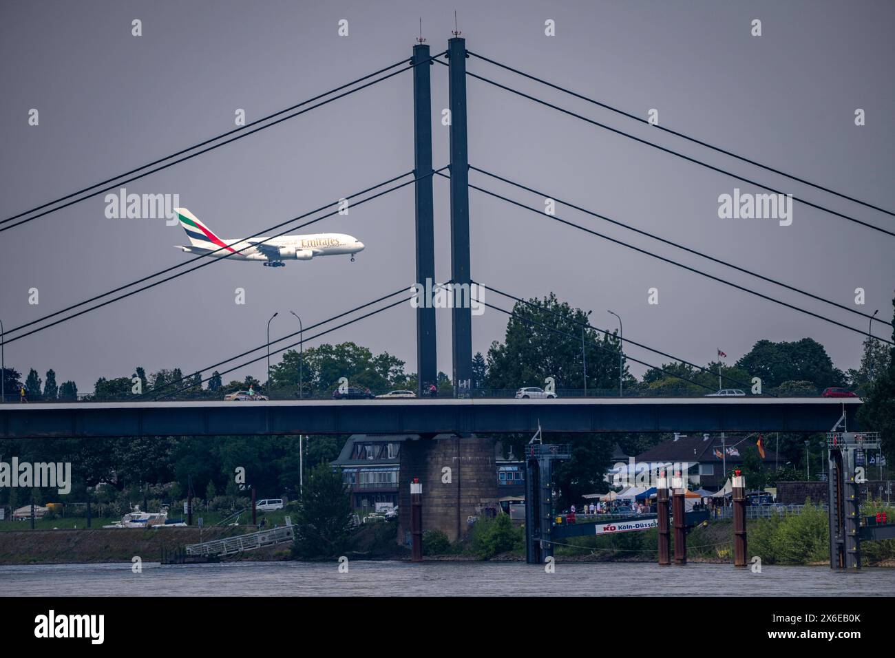 Airbus a380 emirates bridge hi-res stock photography and images - Alamy