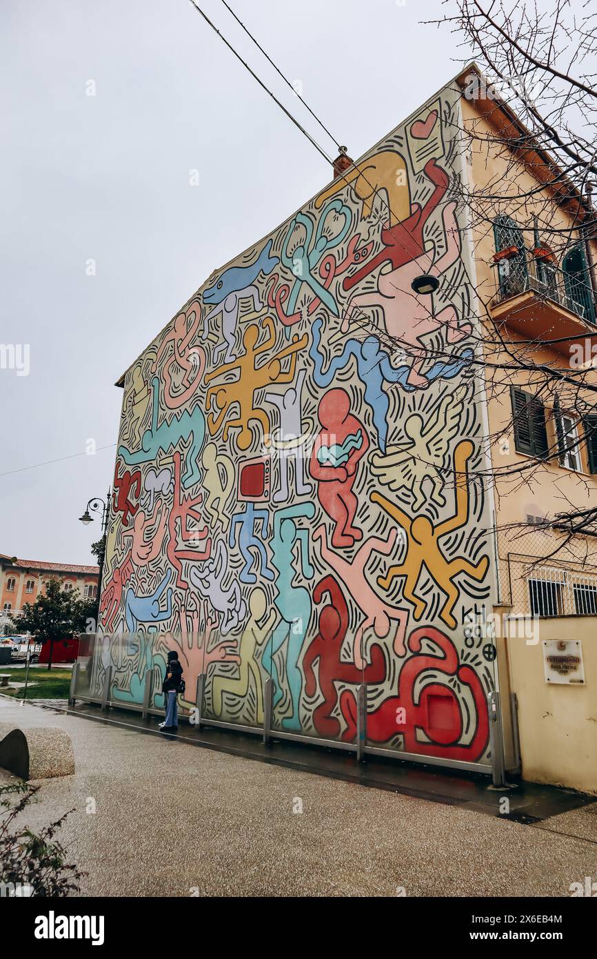 Keith haring mural hi-res stock photography and images - Alamy