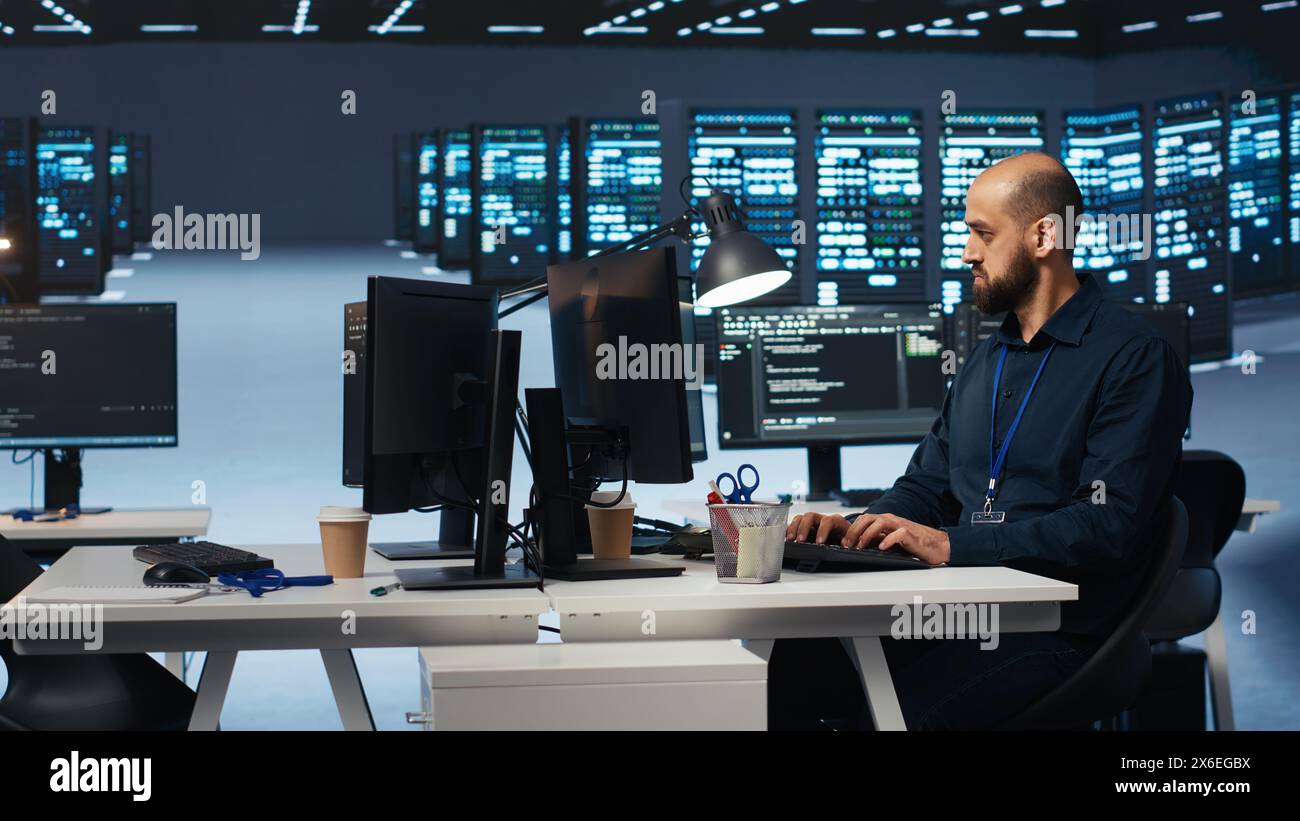 Server farm data scientist hi-res stock photography and images - Alamy
