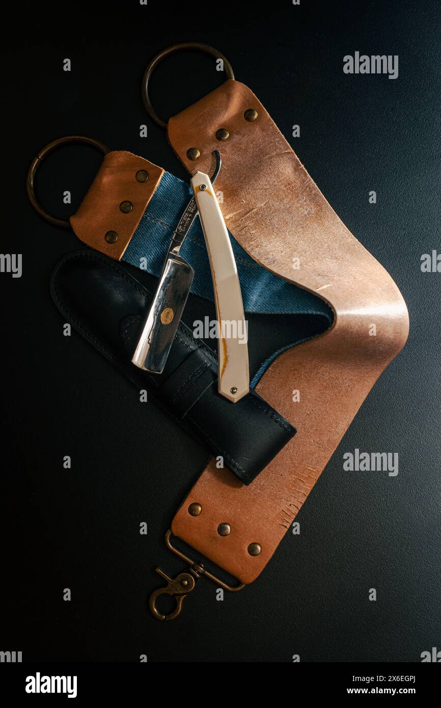 Shaving kit hi-res stock photography and images - Alamy