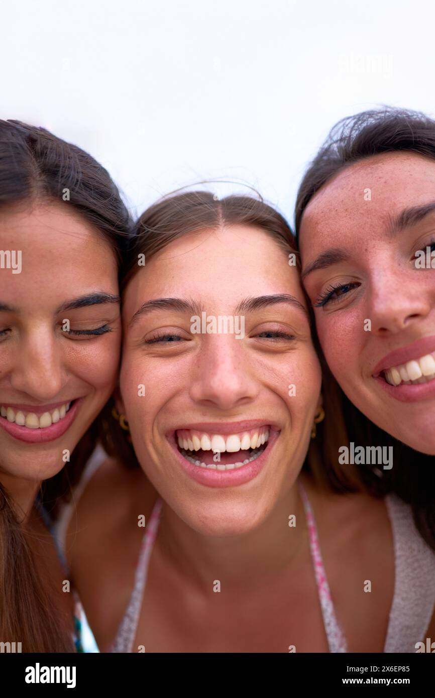 Close-up face portrait of group pretty gen z Caucasian women loo Stock ...