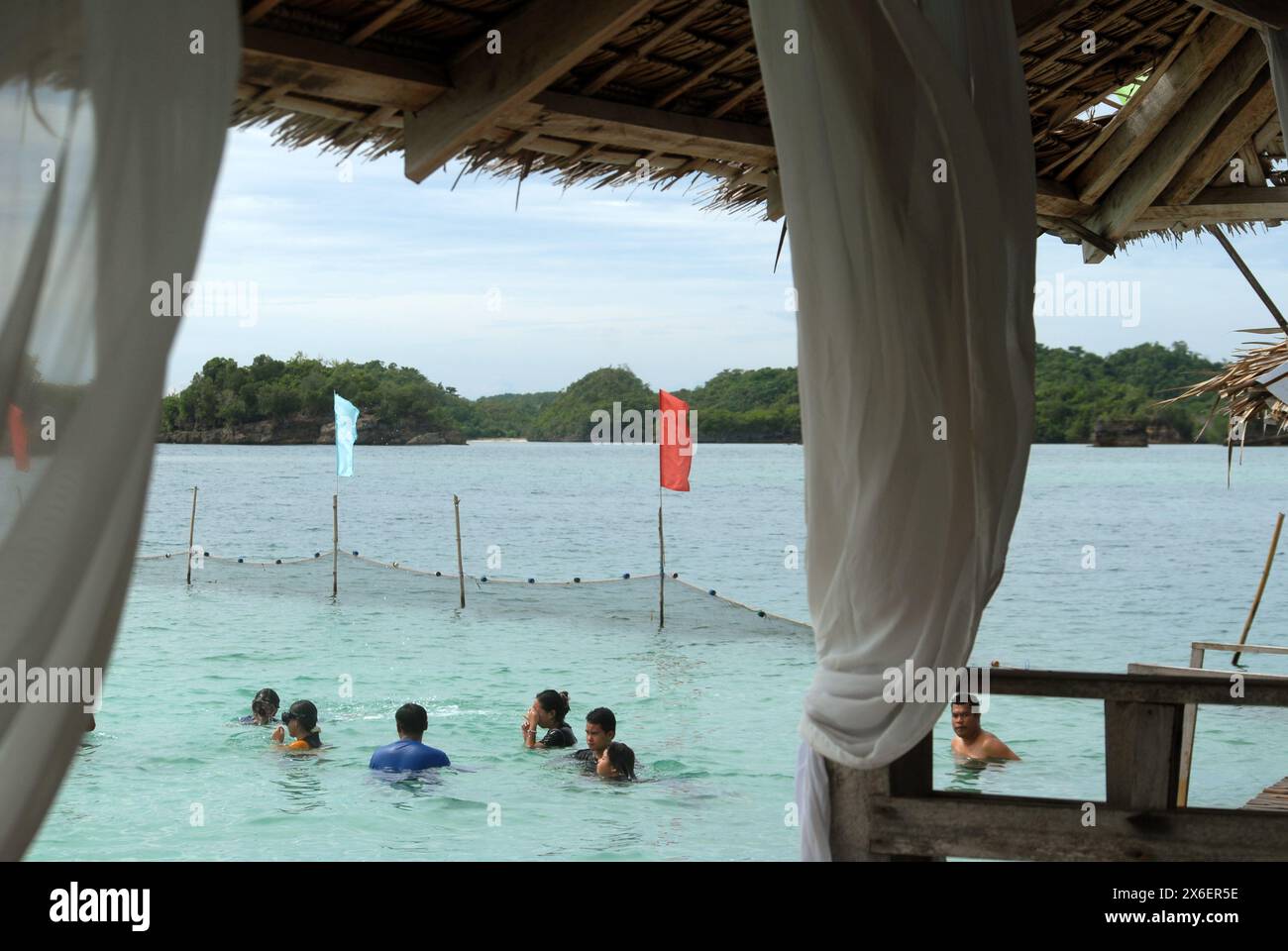 Floating Restaurant, Piagao Islands, Province of Guimaras, Philippines ...