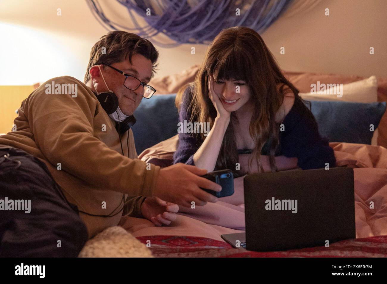 THE IDEA OF YOU, from left: director Michael Showalter, Anne Hathaway, on set, 2024. ph: Alisha ...