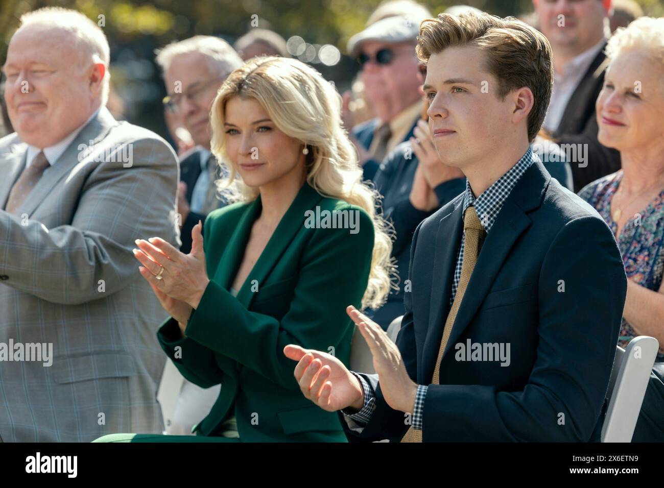 A MAN IN FULL, from left: Christian Clemenson, Sarah Jones, Evan Roe ...