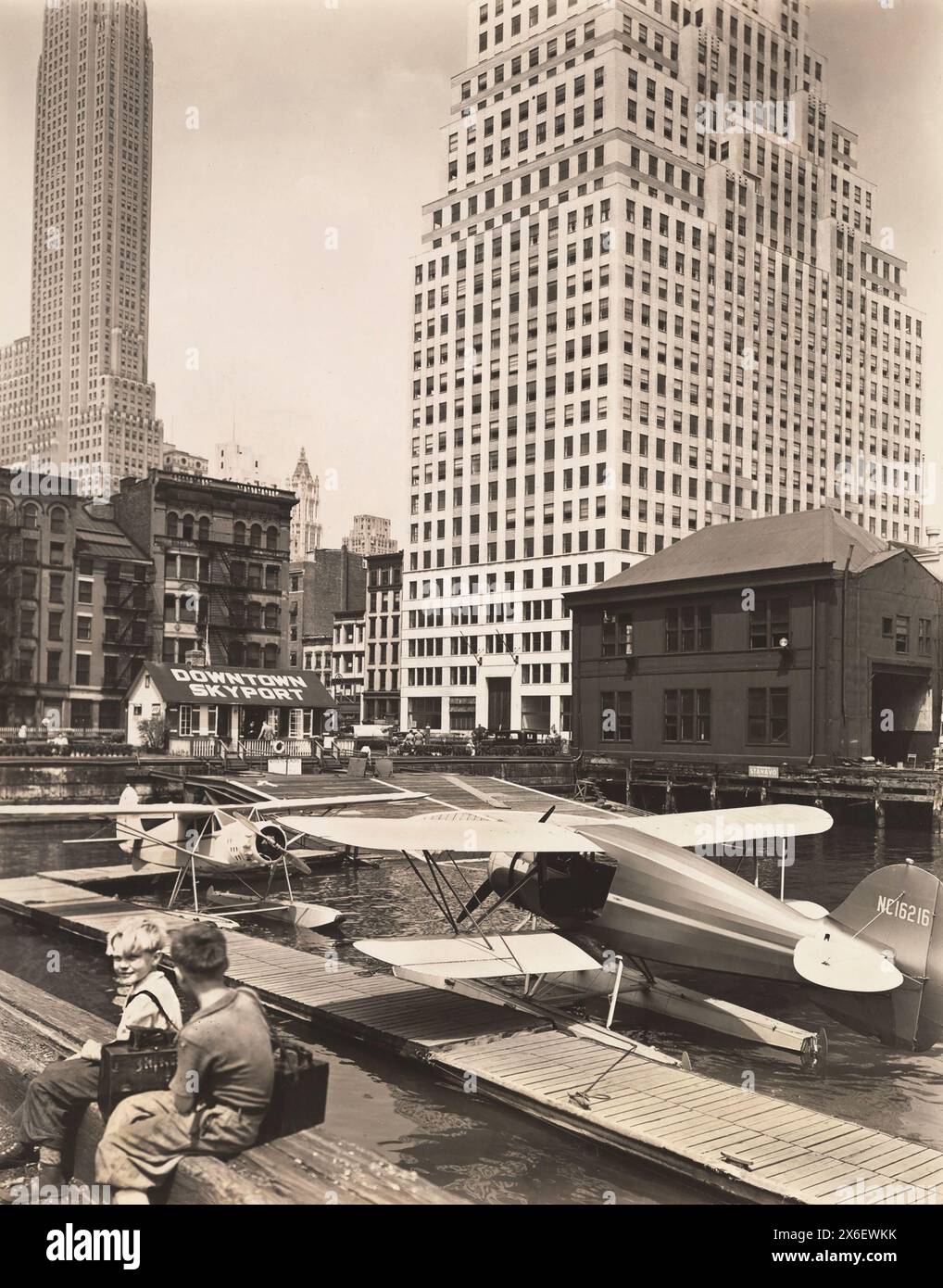 Downtown skyport hi-res stock photography and images - Alamy