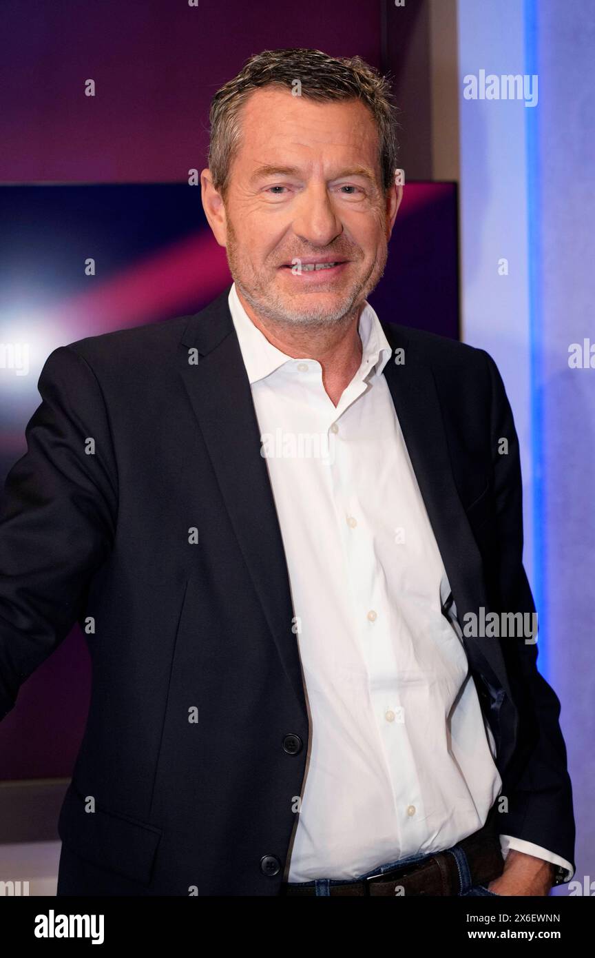 Kai Diekmann in der ARD-Talkshow maischberger im Studio Berlin ...