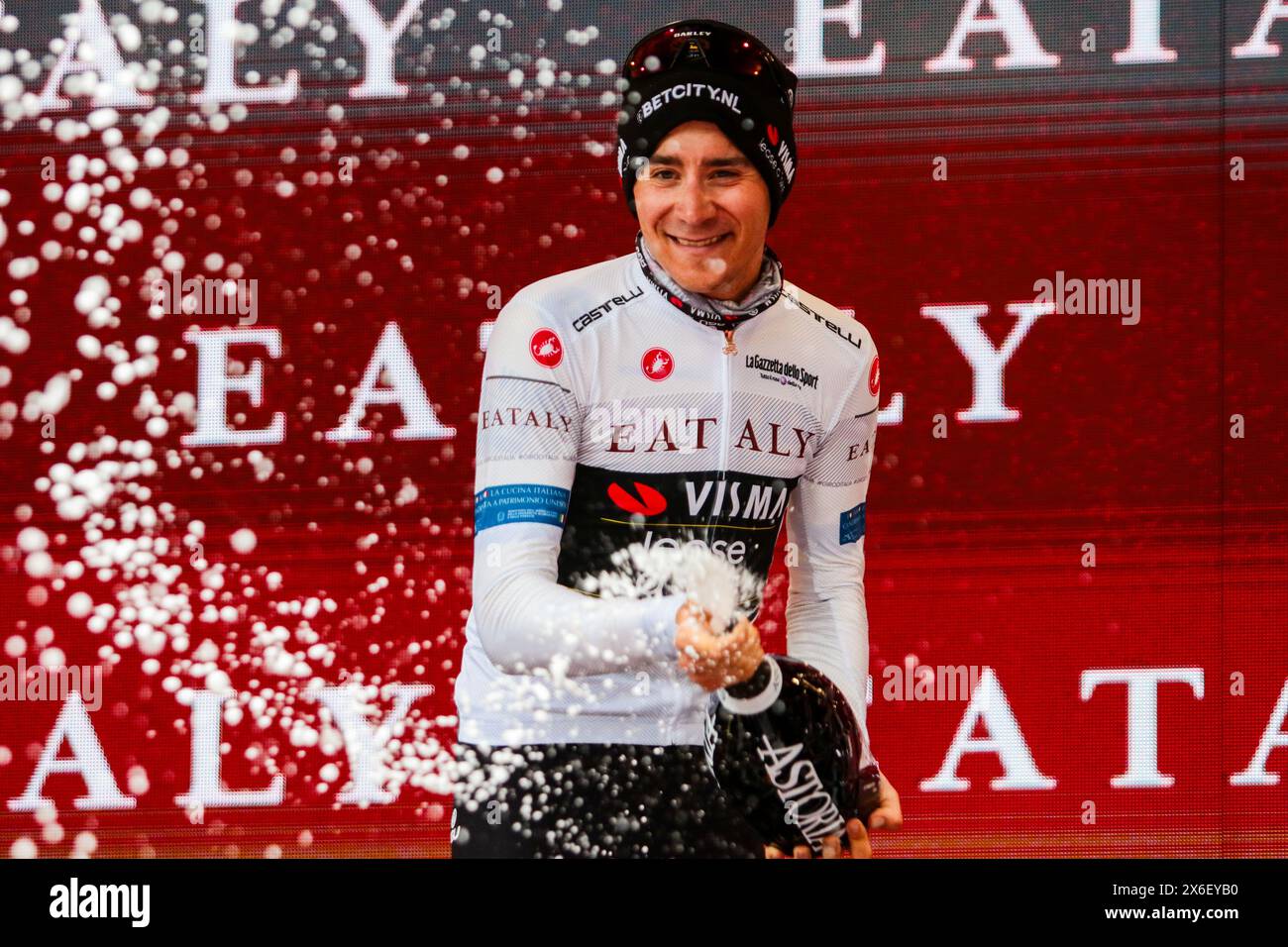 Cusano Mutri, Italy. 14th May, 2024. Uijtdebroeks Cian of Team Visma ...