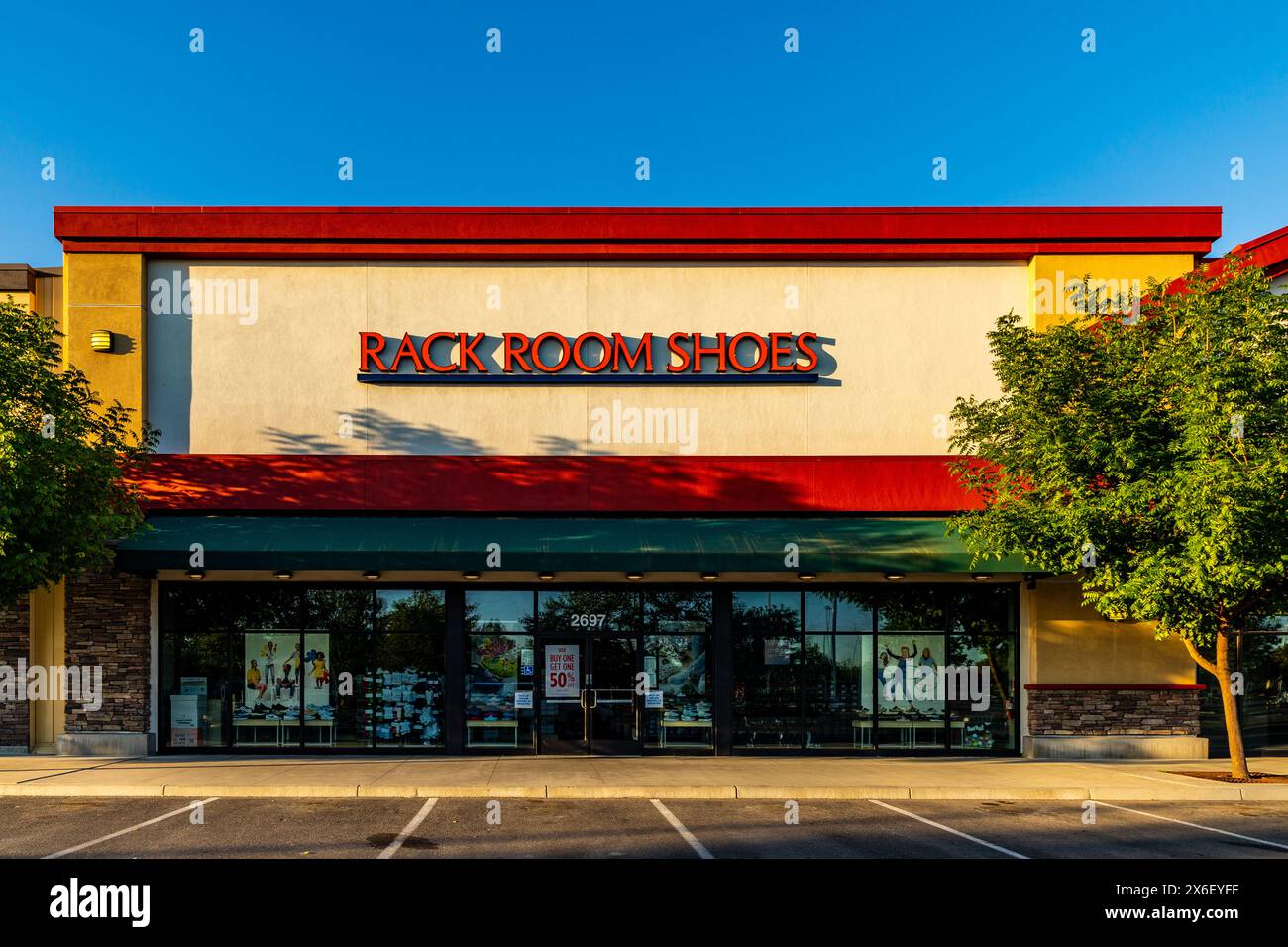 Rack Room Shops store in the California Central Valley town of Turlock ...