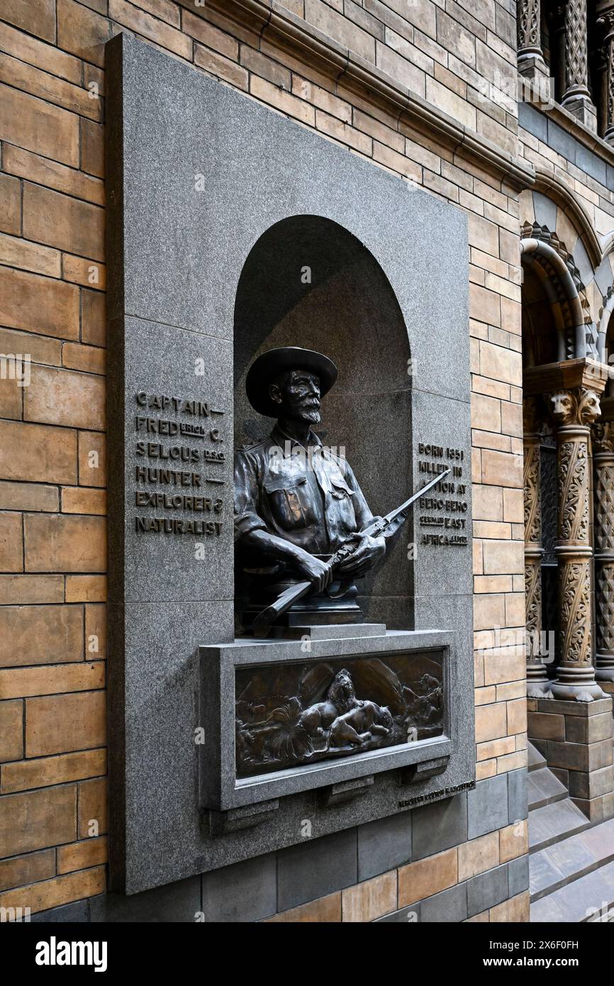 Captain Frederick C Selous bust, Natural History Museum, London ...