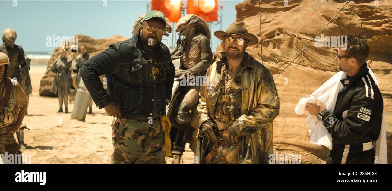 THE FALL GUY, center, from left: Winston Duke, Ryan Gosling, 2024 ...