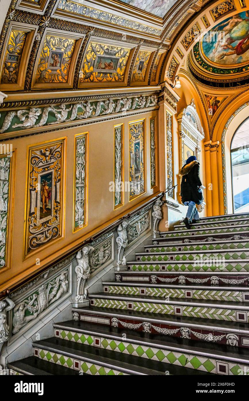 The V&A Ceramic Staircase, Victoria and Albert Museum, London, England ...
